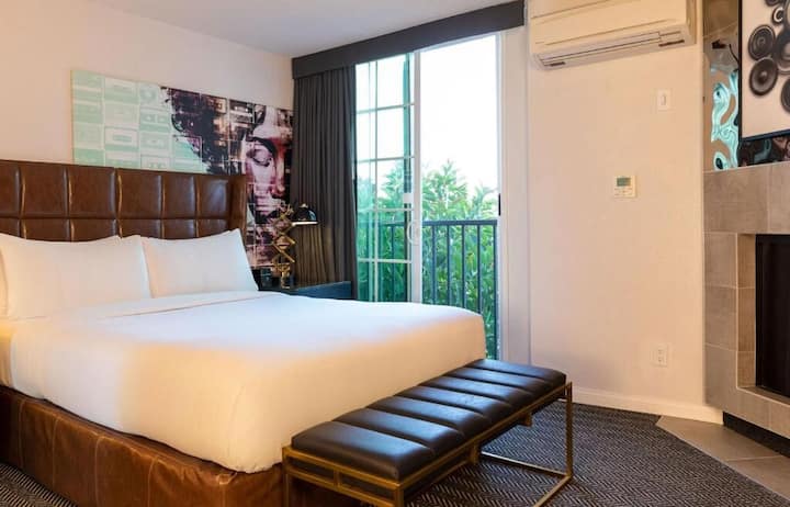 Suite In Luxury, 4 Pet-friendly Units! - Beverly Hills, CA