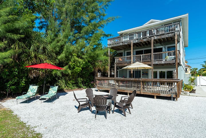 Siesta Key 6br Beachfront Suites Retreat, Gulfview - Sarasota, FL