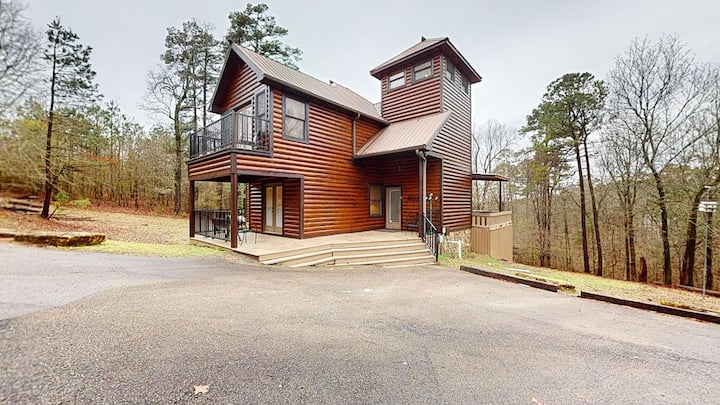 Lookout Lodge 3 Story Cabin /Lookout Tower/hot Tub - Broken Bow, OK
