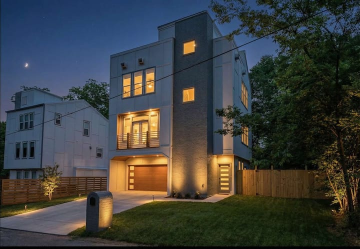 East Nash•3mi To Dt•rooftop•hot Tub•walk 2 Bars - Nashville, TN