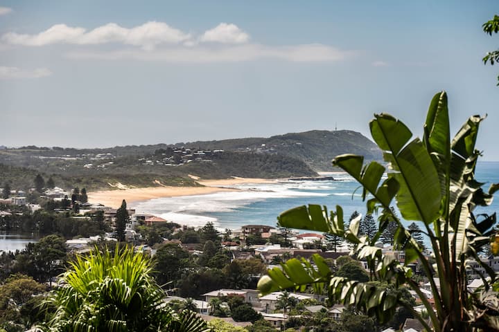 “Blue Bird” – Oceanview, Spa & Games Room - Terrigal