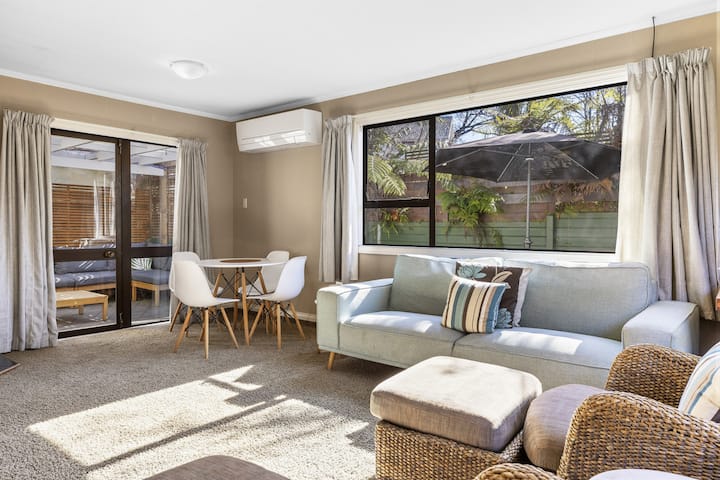 Fantail's Landing - Prime Central Location - Taupo