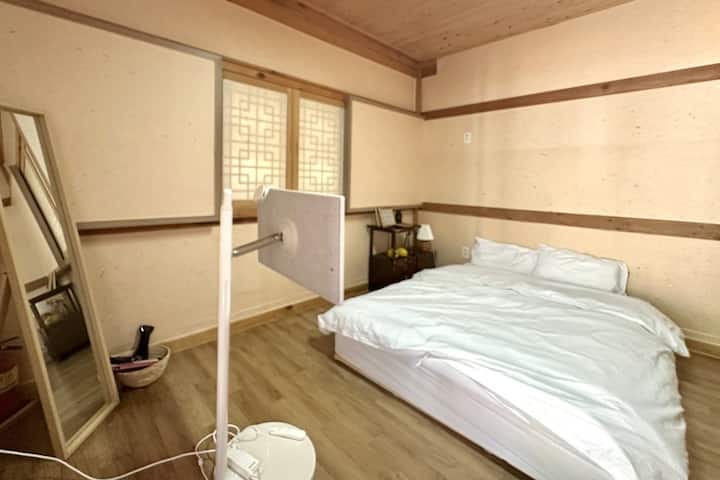 #한옥마을 #오목대 #경기전 #야시장 지우당 집전체 - Jeonju-si