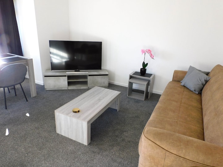 New & Delightful 3 Bed House In East Kilbride- 54 - East Kilbride