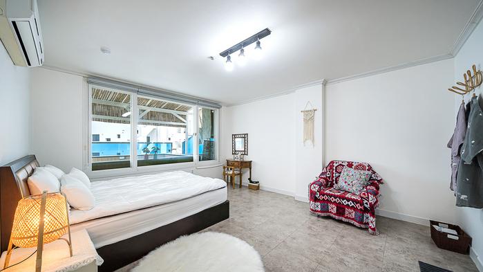 Spacious and comfortable room, family group - Pensions (South Korea ...