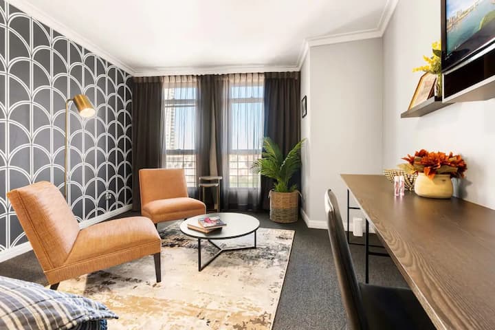 Kozyguru | Sydney Cbd | Vibrant City Studio - Sydney