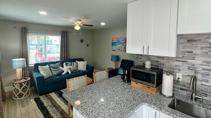 Turtle Nest 2 - Quick Walk To Beach - Fort Myers Beach, FL