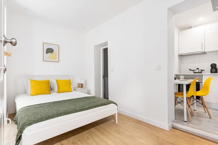 Riverside Alcantâra Cozy Studio ~ Doublebed - Almada