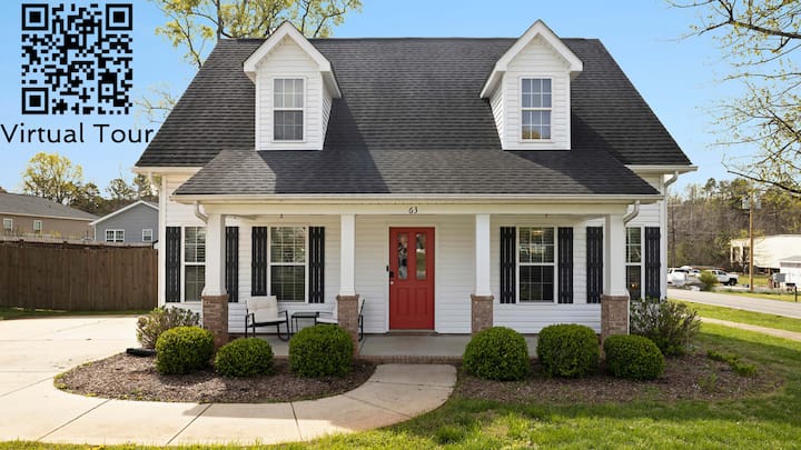 Charming Belmont Retreat - 3 Beds & Private Yard - Belmont, NC