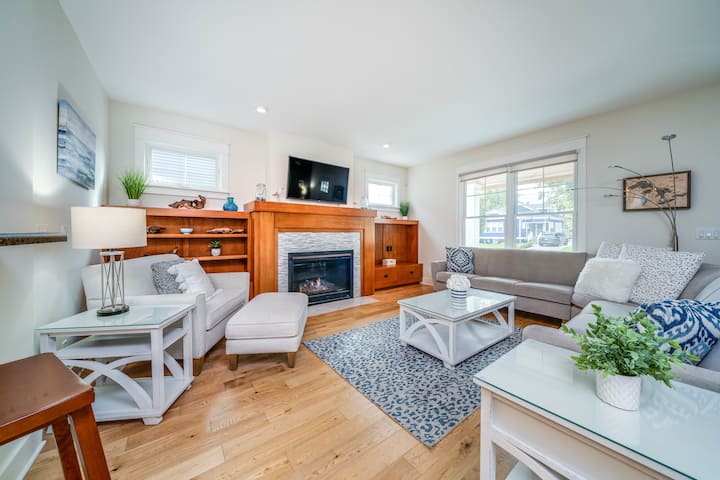 Upscale Craftsman Home W/fire Pit - South Haven, MI