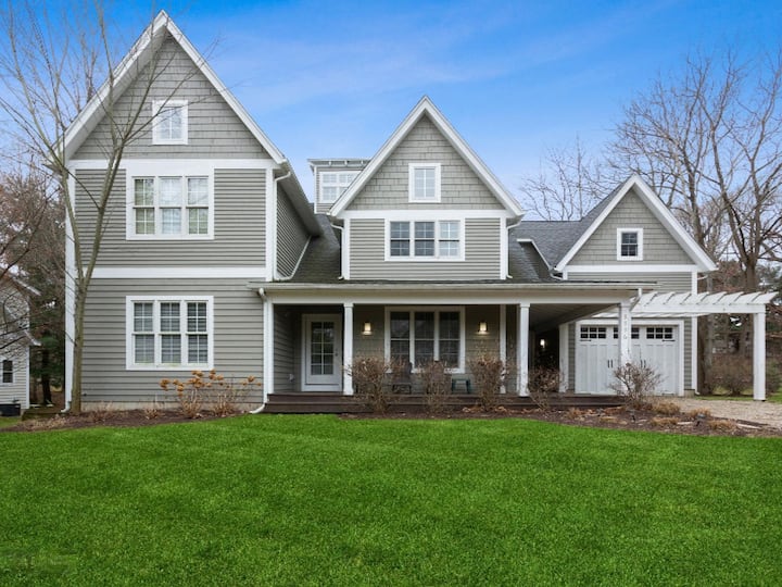 Pool, Theatre, Fire Pit & More - 6+ Bedroom For 16 - New Buffalo, MI