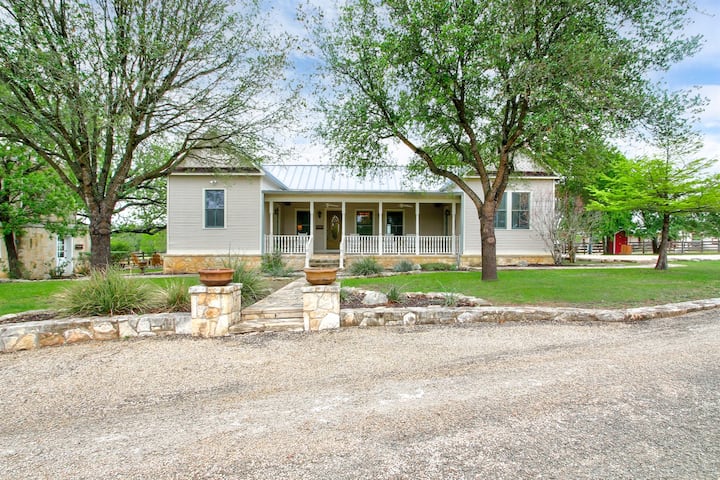 Farm House At Riven Rock Ranch In Comfort Tx - Comfort, TX