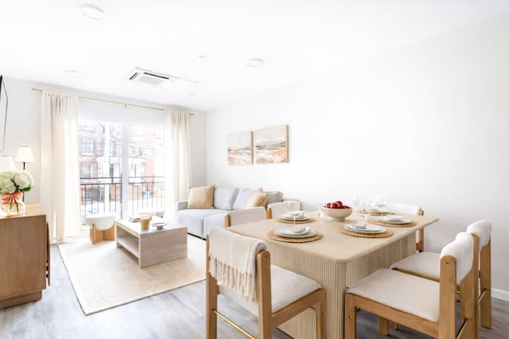 Modern King Bed Suite · Steps To Wooster Sq & Yale - New Haven, CT