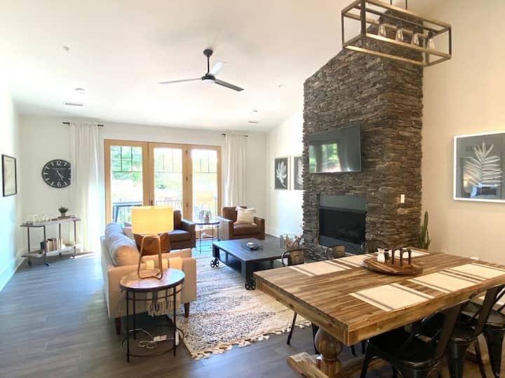 Dtwn 2 Bd Condo, Main St, Dogwood At Main & Pine - Blowing Rock, NC