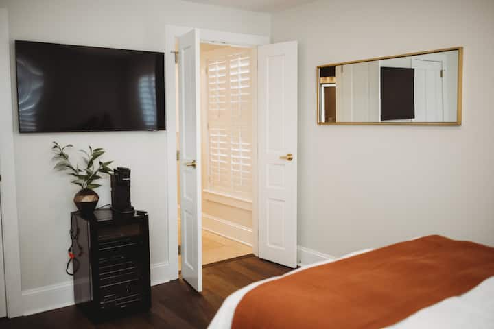 The Jefferson Inn • Rm. 14 | Deluxe Guest Room - Southern Pines, NC