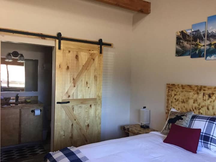 Room 2 - Mountain Home - Escalante, UT