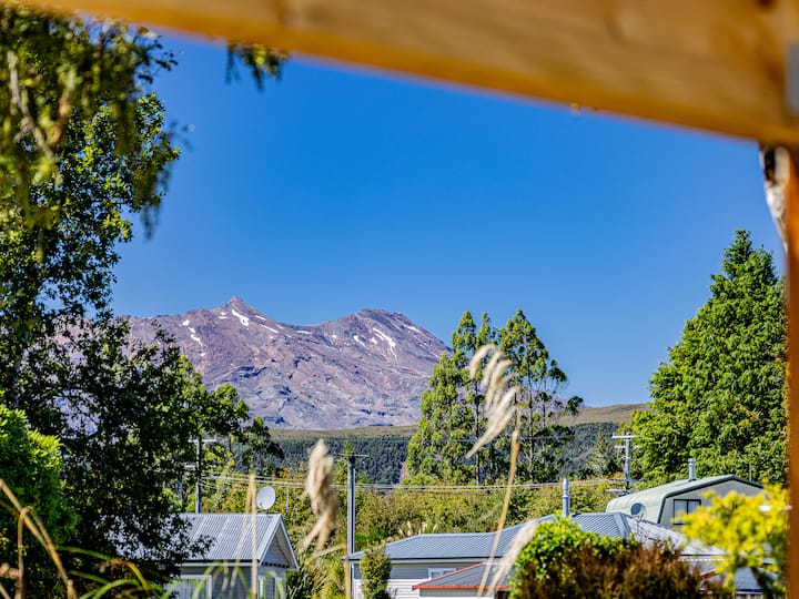 Alpine Rest - National Park Holiday Home - National Park - New Zealand