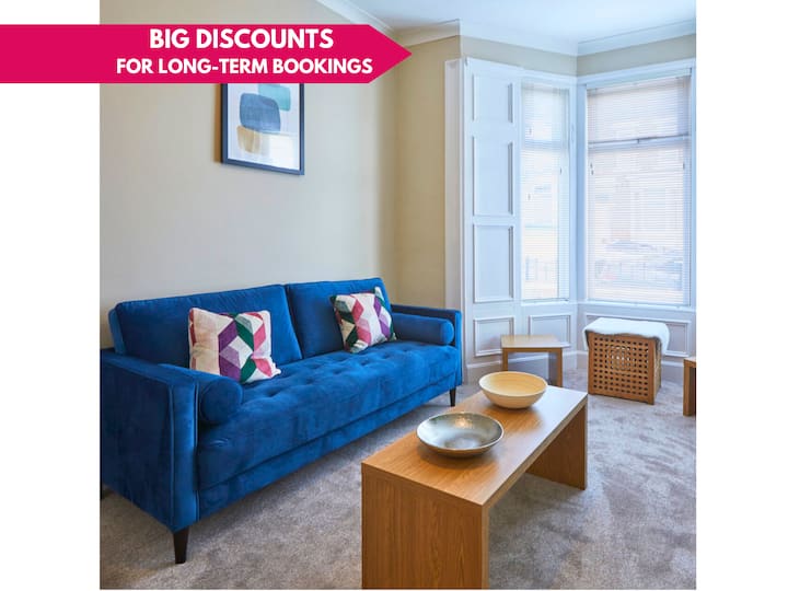Vibrant 3br Coastal Haven Near South Shields Beach - South Shields