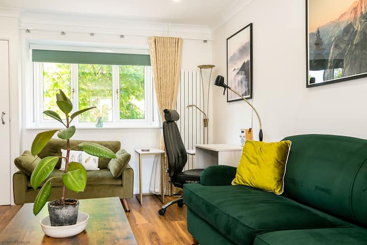 Cherry Tree Cottage: Modern 2 Bed Home In Bicester - Bicester
