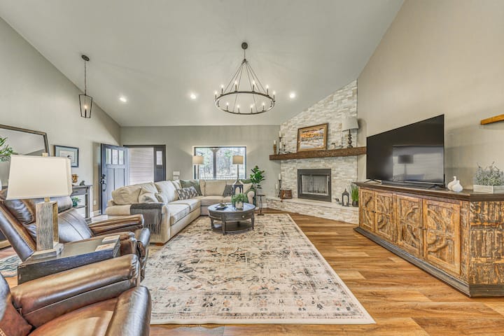 Spacious Ruidoso Home: Hike, Golf, Ski & More! - Ruidoso, NM