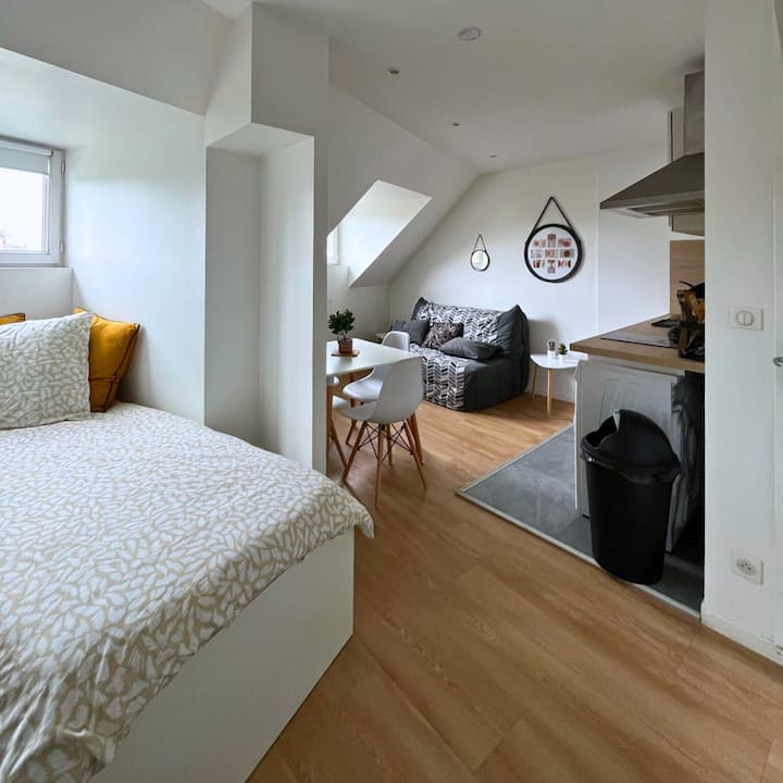 Sq Appart City – 1 Chambre • 5 Pers - Saint-Quentin