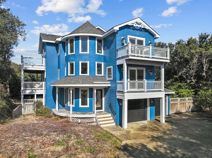 Pool~hot Tub~walk To Beach~four Master Bedrooms - Kitty Hawk, NC