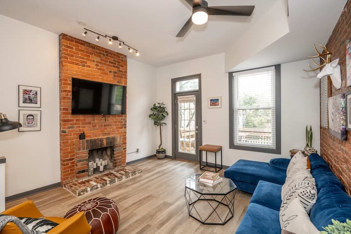 Mansfield Retreat – A Chic Downtown Experience! - Cincinnati, OH