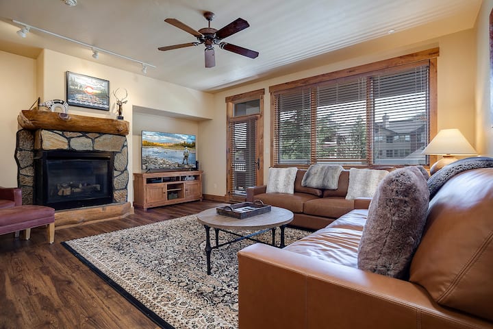 Cl3209 | Newly Listed | Hot Tubs | Winter Shuttle - Steamboat Springs, CO