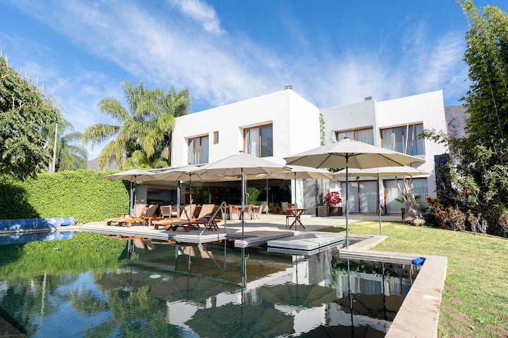 Exclusive Mansion With Padel, Lake Access Ajijic - Ajijic