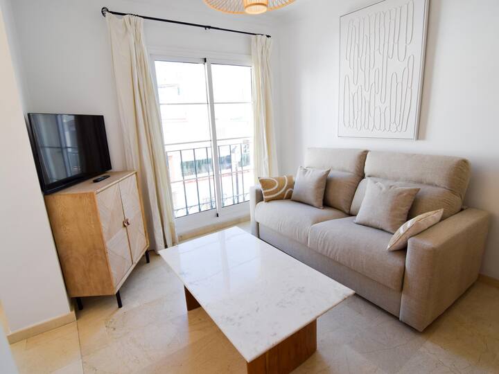 Fuengirola, 2 Bedroom Apartment. - Mijas