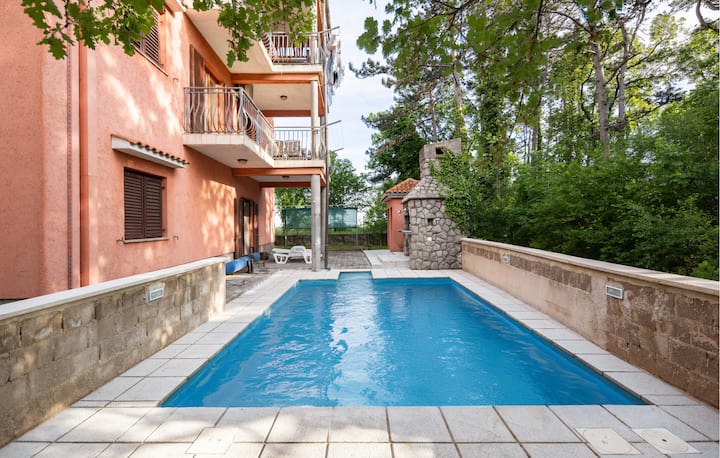 3 Bedroom Stunning Apartment In Kastav - Rijeka