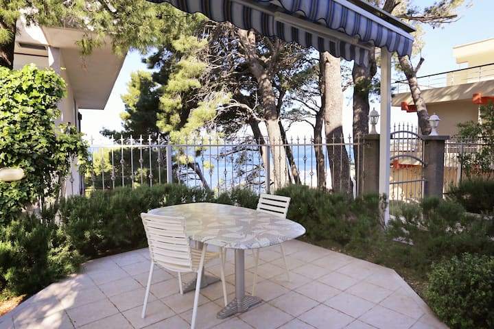 A-4330-b Appartement D'une Chambre Prés De La - Podgora