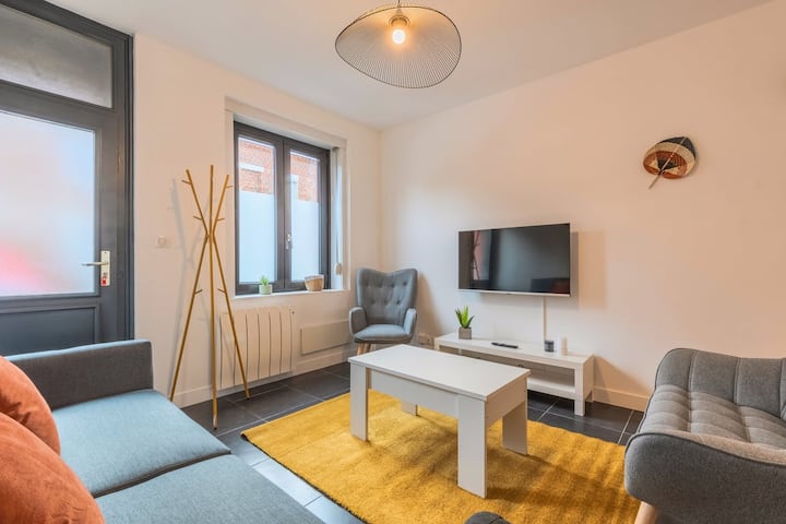 3 Bedroom House With Terrace, Near Lille - Lille