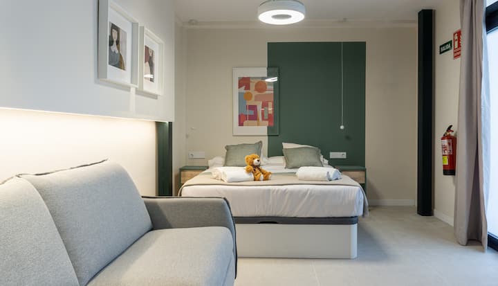 Estudio Chic Osito Hub C 4 Pax - Valencia