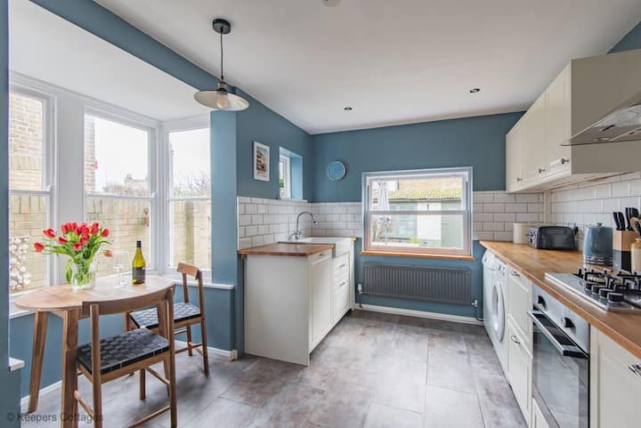 Prince's Cottage - Deal