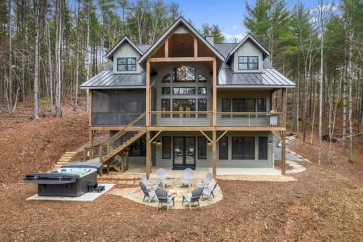 Cleanest Lake In Nc | Lakefront Getaway - Lake James, NC