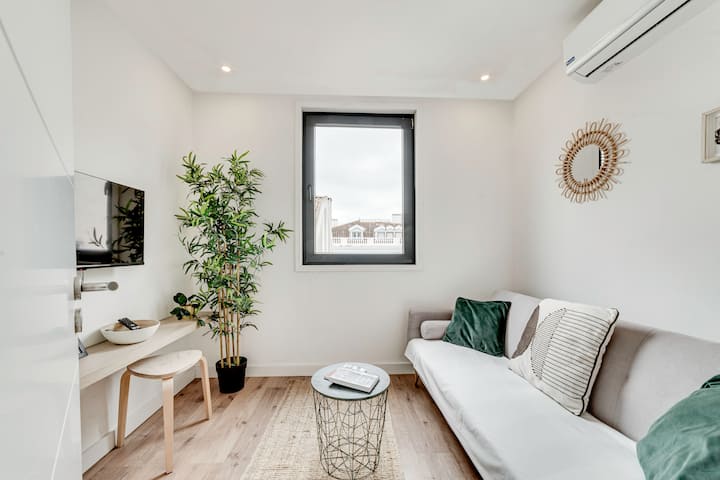 Lovely Charm Apartment Lisbon Heart W/balcony - Lisboa