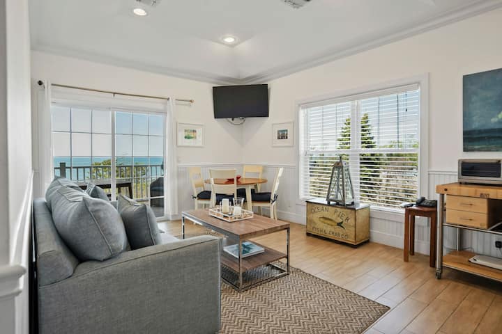 Two Bed Corner Condo I Incredible Sea Views! - Greenport, NY