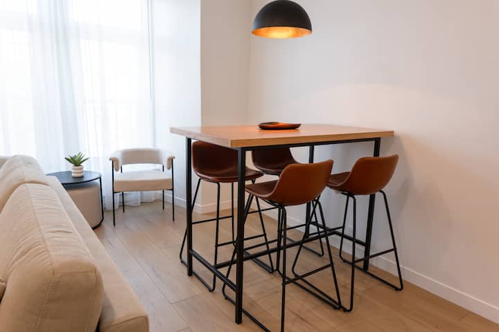 #5 - Spacious 3bds - Plateau - St-denis - Ac - Tv - 