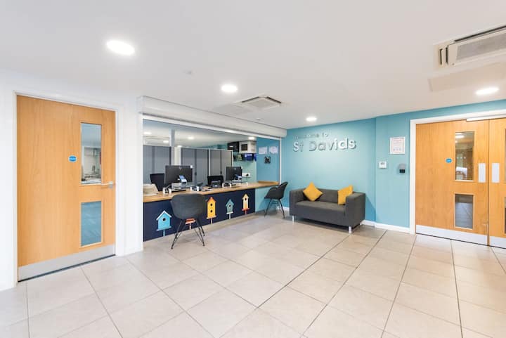 Student Only Ensuite Room At St Davids - Swansea University Bay Campus