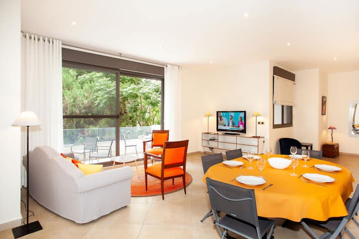 Grand Masay High Standing Swimming Pool - Madagascar