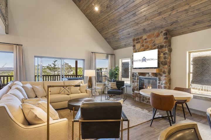 Hot Tub_free Tix_games_log Cabin_community Pools! - Branson, MO