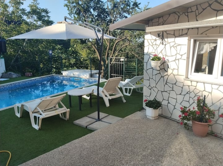 K-22443 Maison De Trois Chambres Avec La Terrasse - Selce