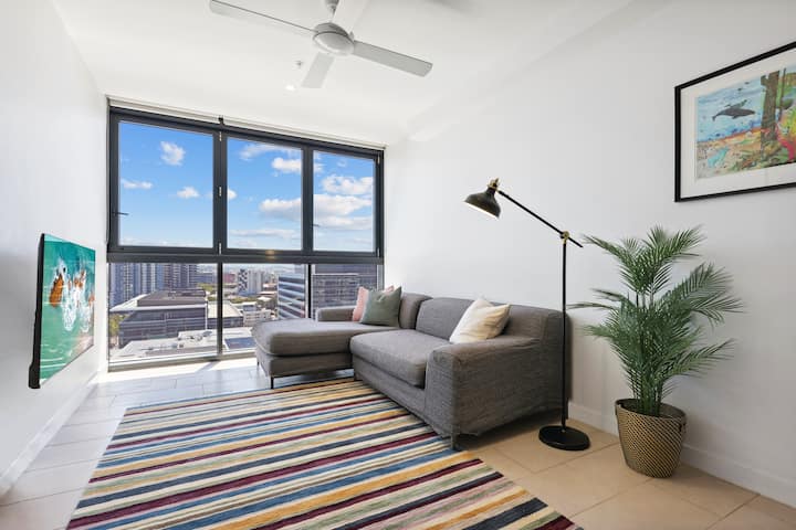 Contemporary 1-bed With Pool Near Brisbane River - Brisbane
