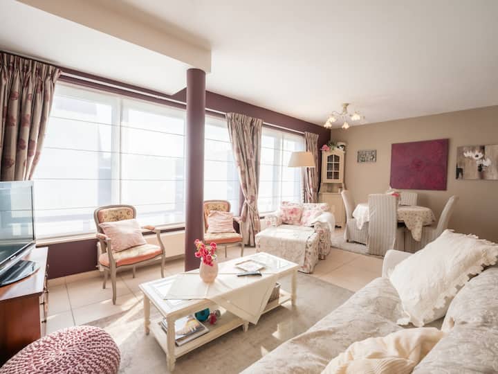 De Tulp - Romantic By Interhome - Blankenberge