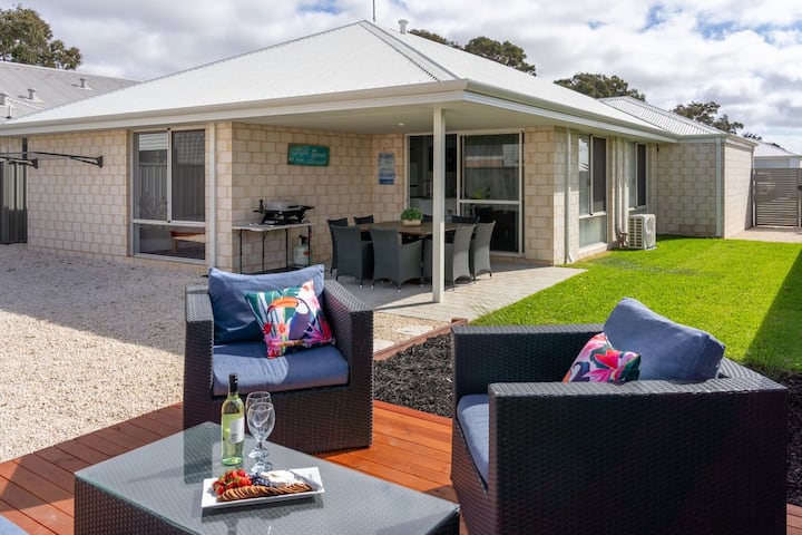 Whale Of A Time - Vasse - Busselton