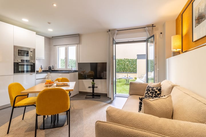 Modern Apartment With Private Terrace In Latina - Madrid