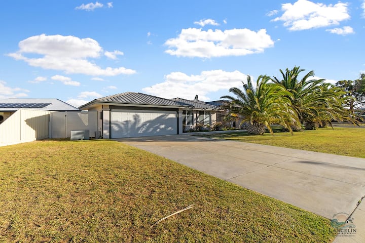 Sea-renity Now -Welcome To Your Home Away From Hom - Ledge Point