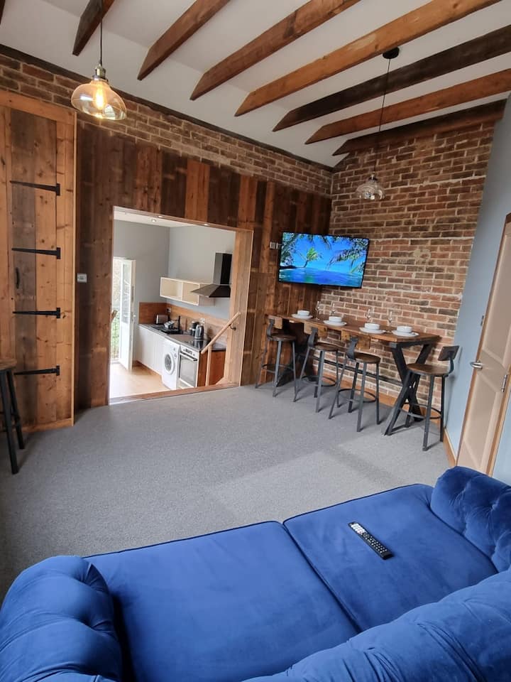 New With Free Offstreet Parking - Old Drill Hall 3 - Isle of Wight