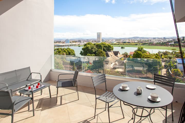 Grand Masay Ivandry Avec Piscine - Antananarivo